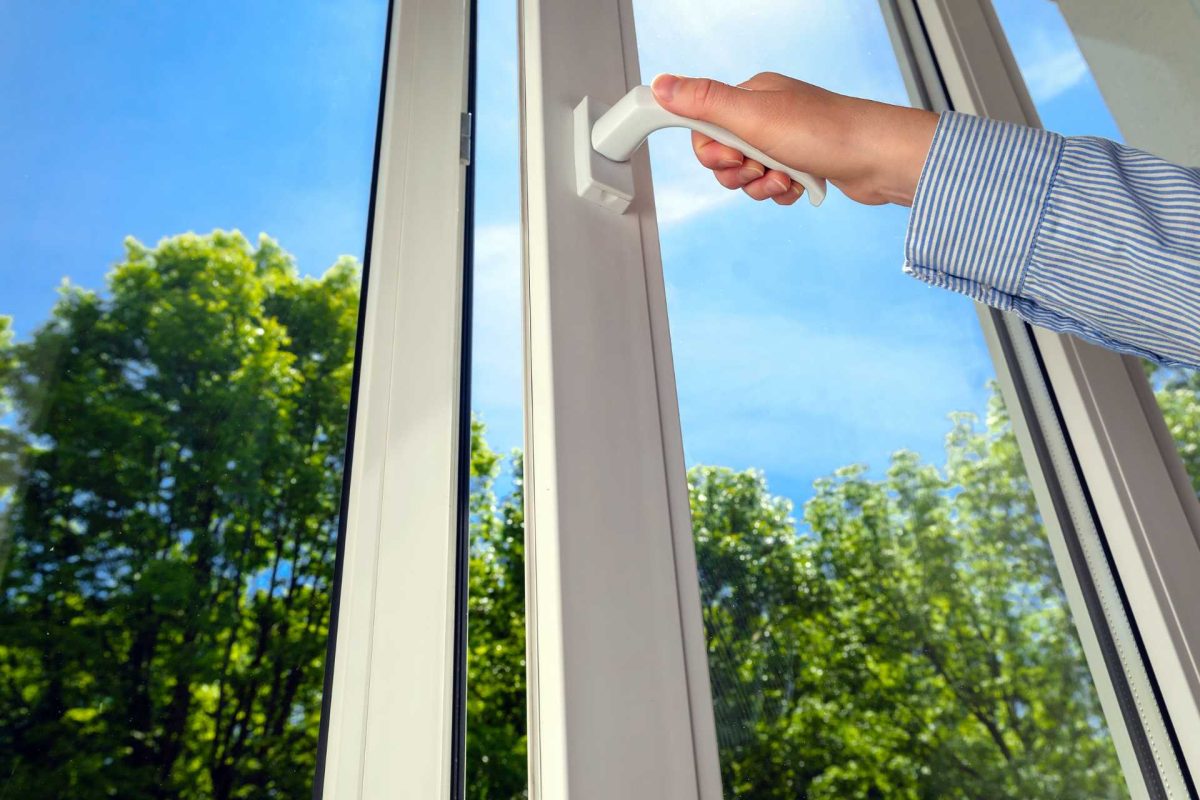 How to Identify Drafts and Air Leaks in Your Windows | Polaris Windows ...
